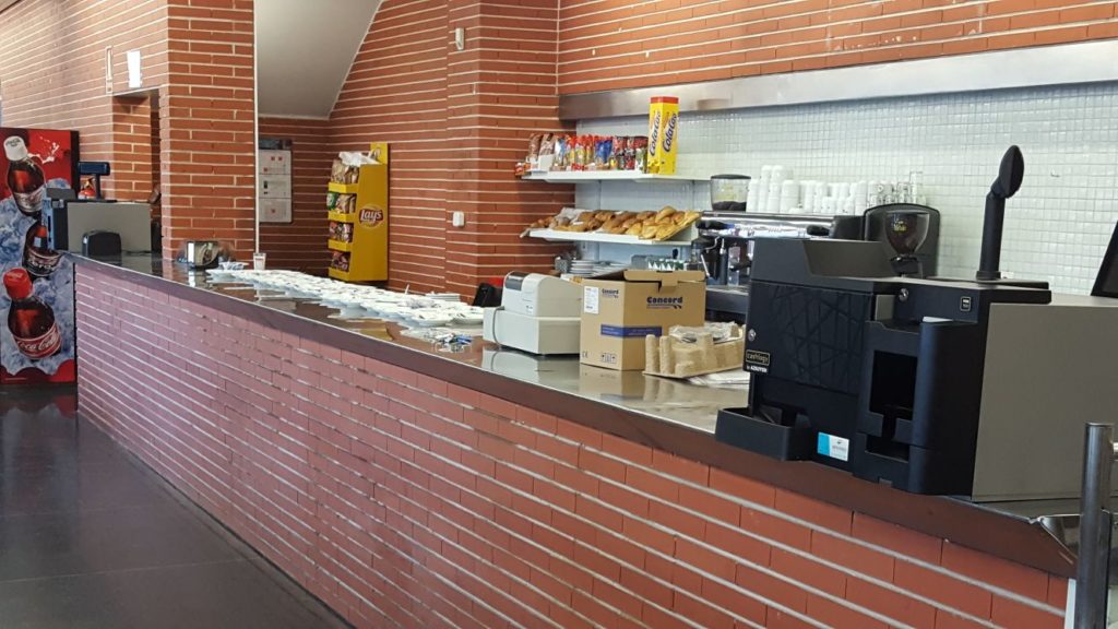 Cajones Cashlogy en la Cafeteria Agora de valencia